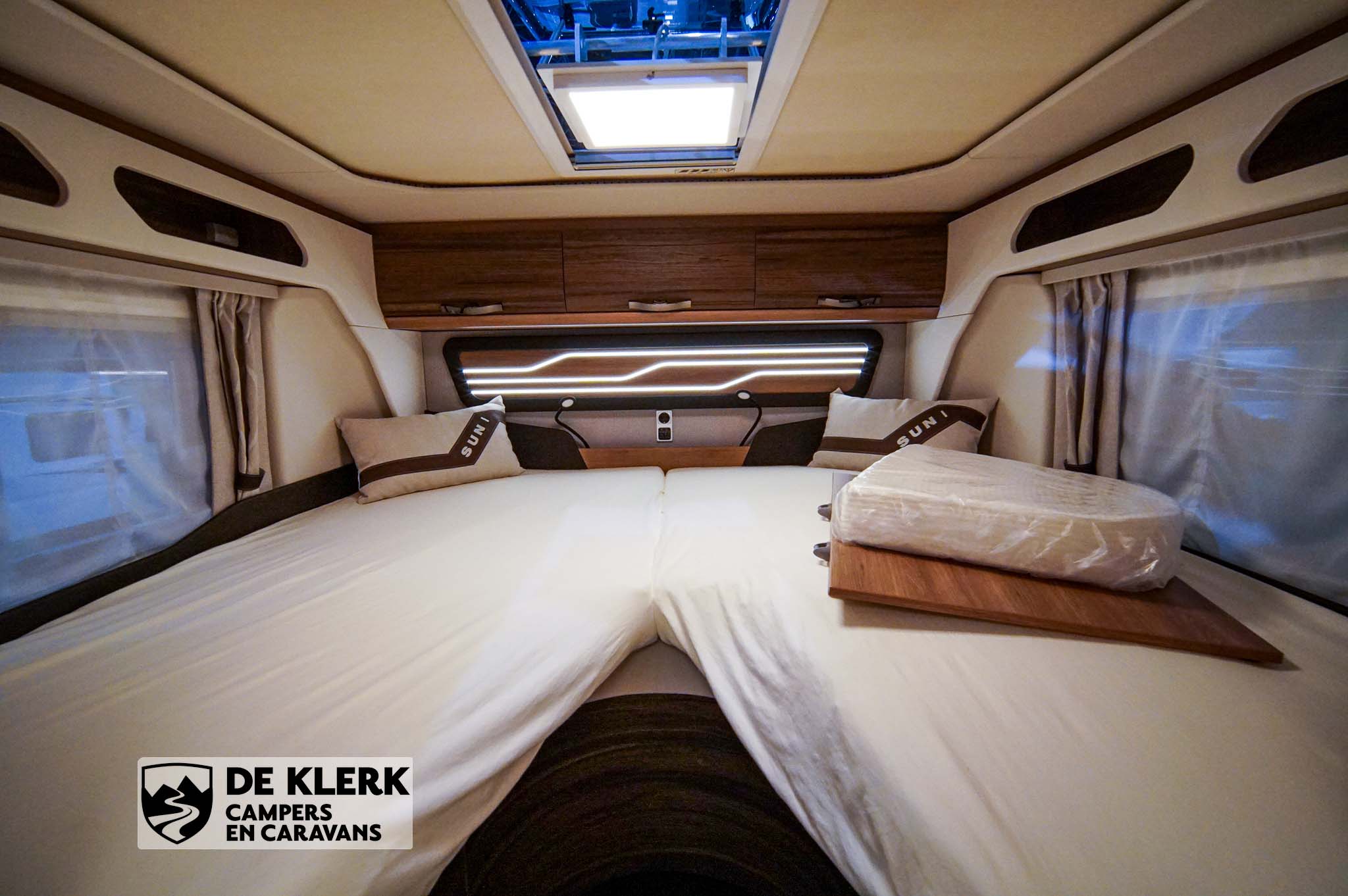 Knaus Sun i 900 Leg bed