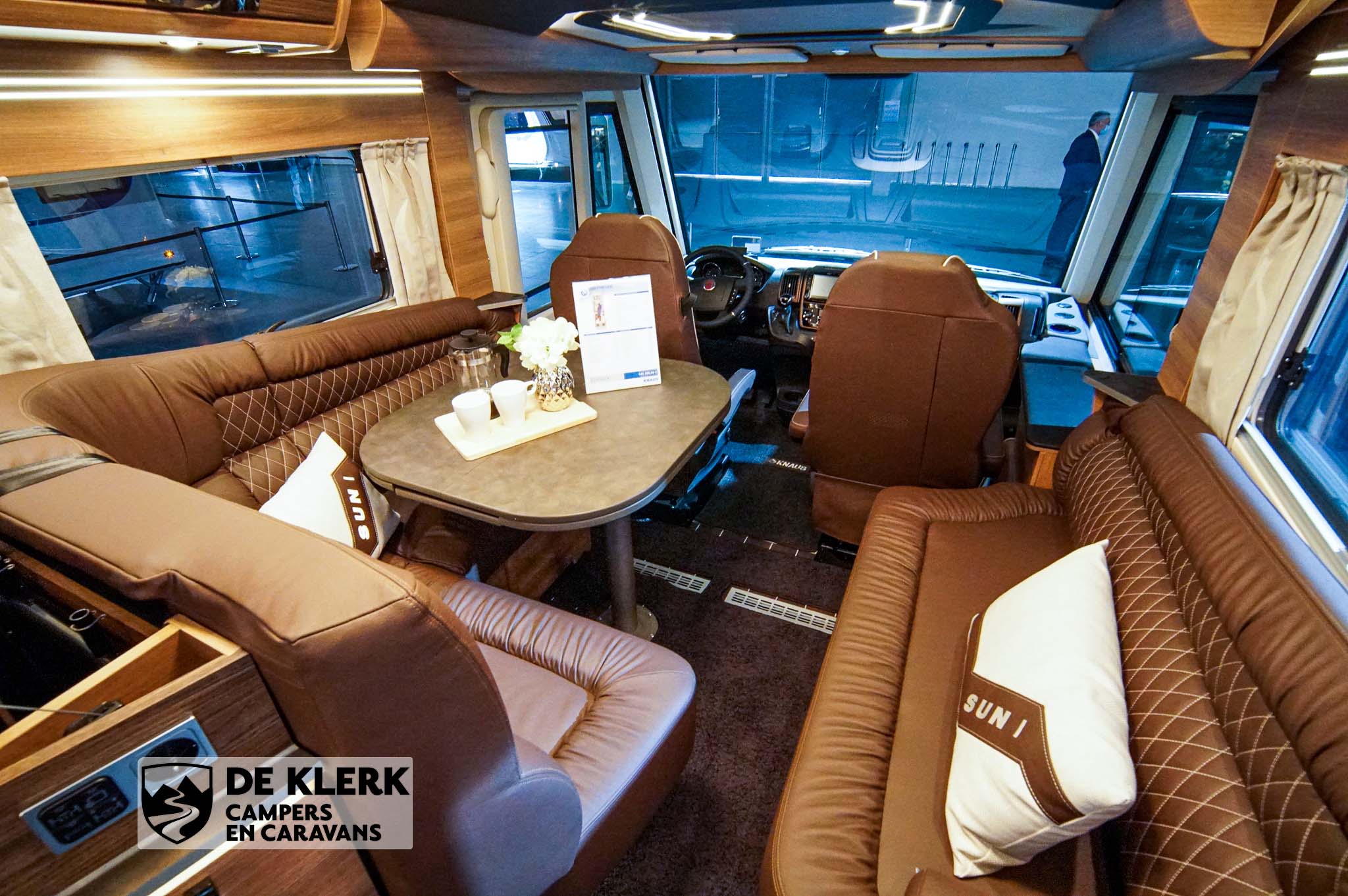 Knaus Sun i 900 Leg rondzit